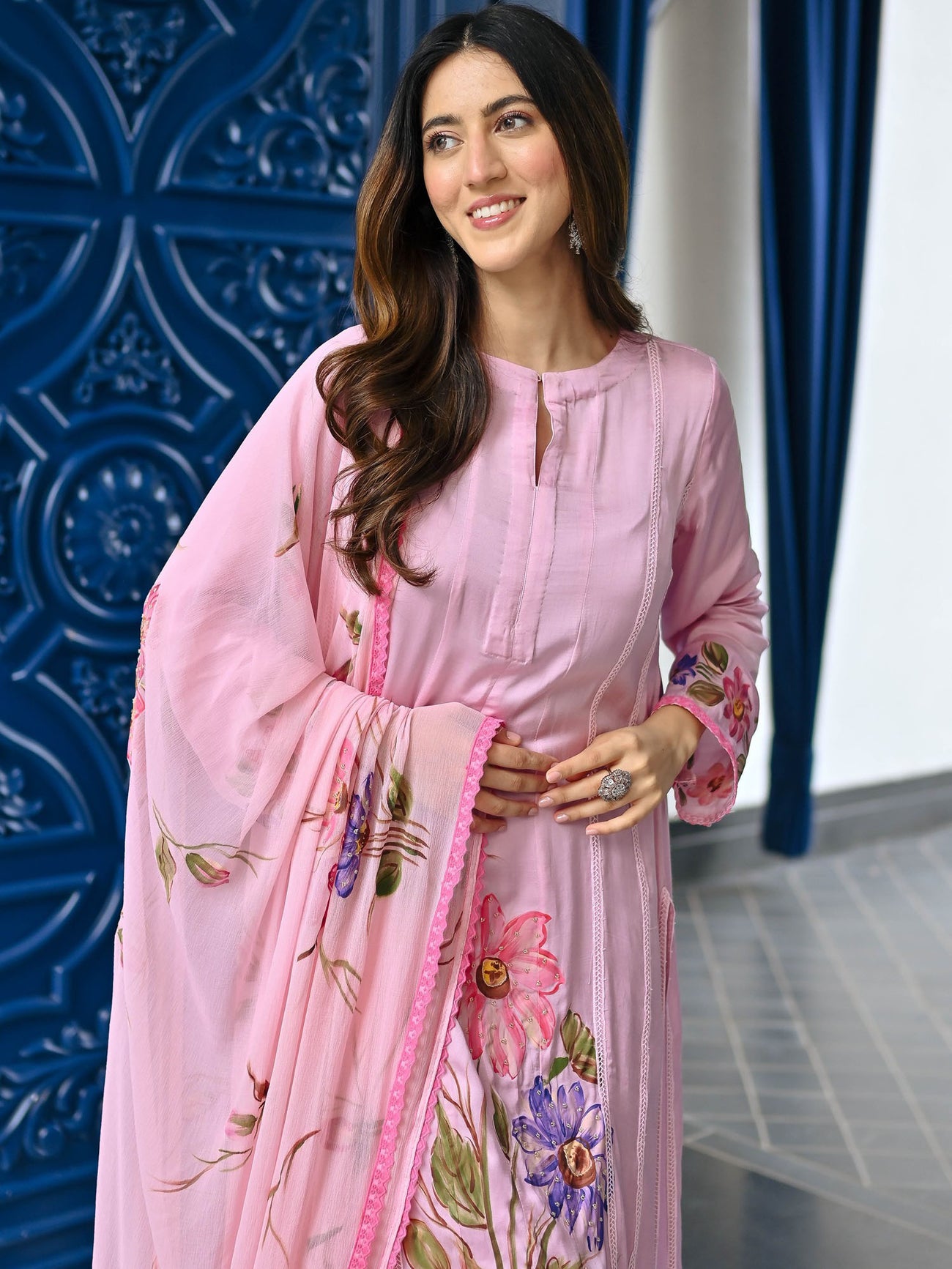 Kaarigiri Pink Kurta Set